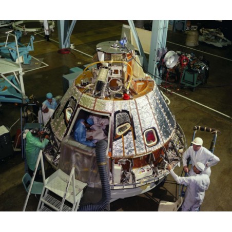 NASA MOON MISSIONS. 1969-1972 (Apollo 12, 14, 15, 16 and 17. Operations ...